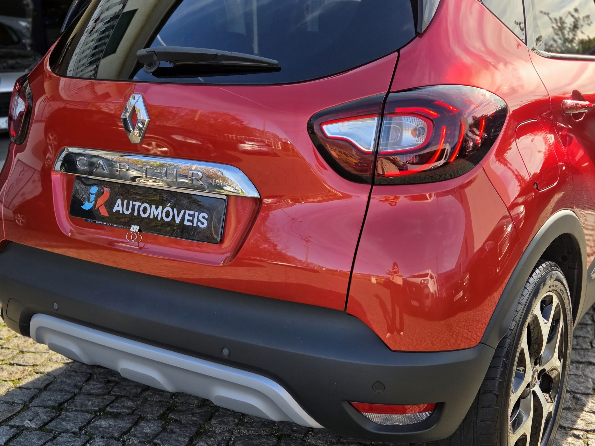 Renault Captur 1.5 DCi Exclusive - JR Automóveis