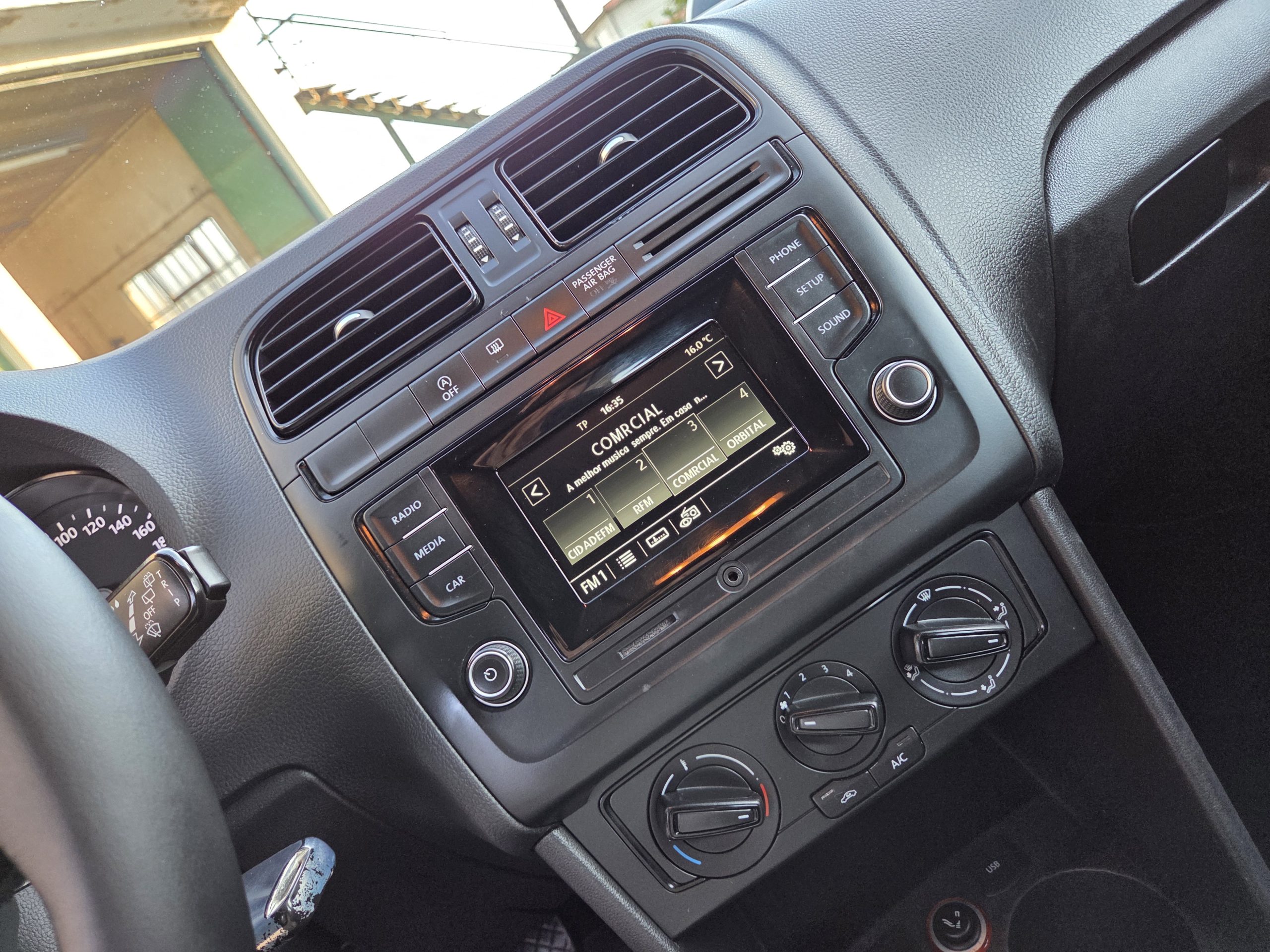 VW Polo 1.4 TDi BlueMotion - JR Automóveis